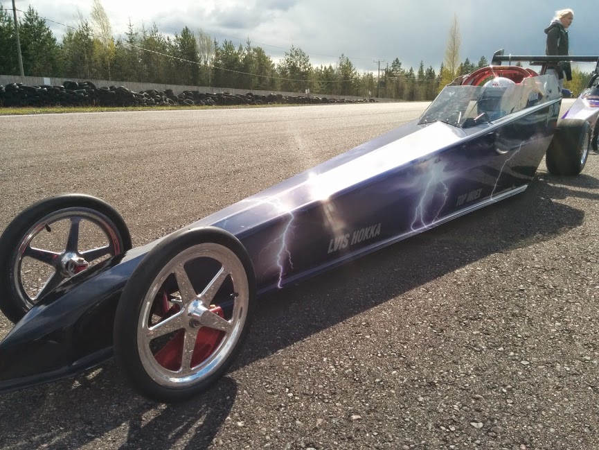 Riina Raussi on Dragracing.EU